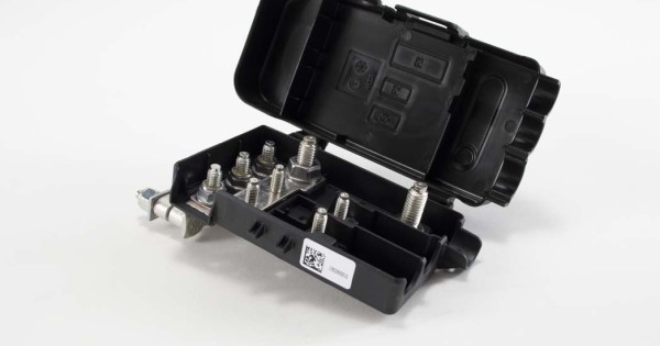 Battery Terminal Mounted Fusebox FHA839-1